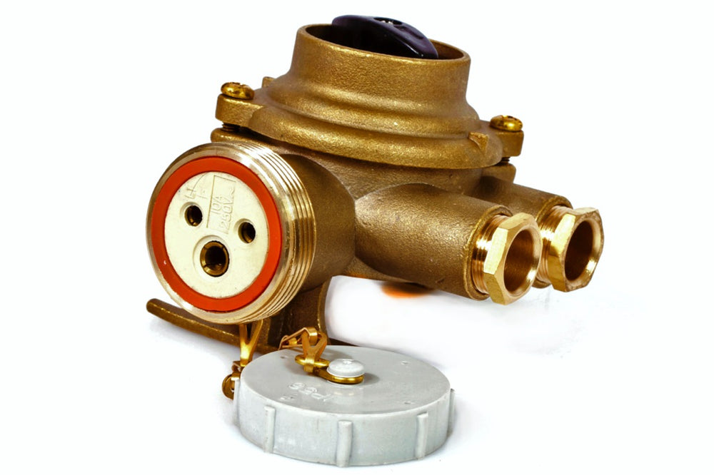 792887-RECEPTACLE W/SWITCH WATERTIGHT, 3PIN HNA CAST BRASS